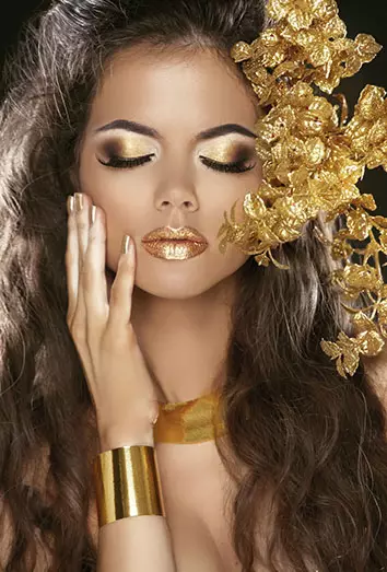 Gyldne toner vil give et eksklusivt look til din makeup