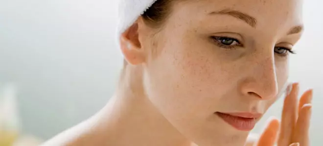 Svileni tretman lica za glatku kožu
