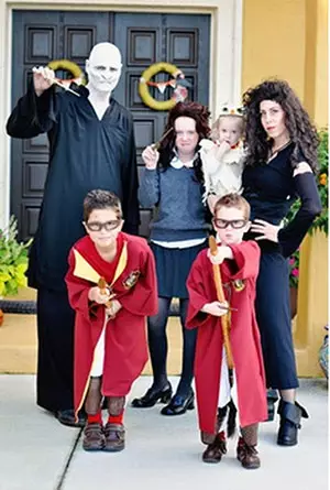Бүкіл отбасына арналған сиқырлы Гарри Поттер костюмі