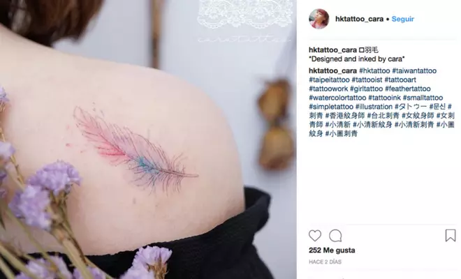 A tatuaxe máis sutil dunha pluma que podes facer
