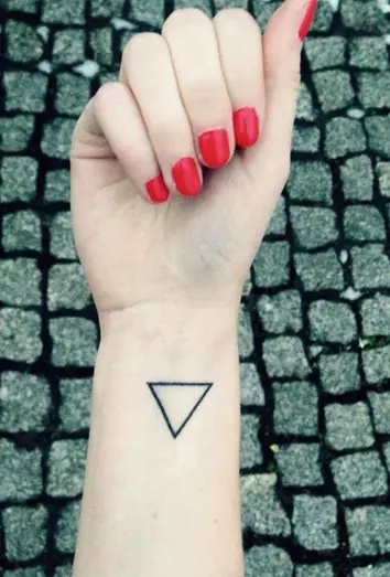 Έννοια του τριγωνικού τατουάζ