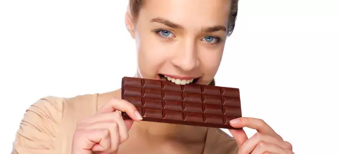 effekt av søtsaker og sjokolade i ansiktet