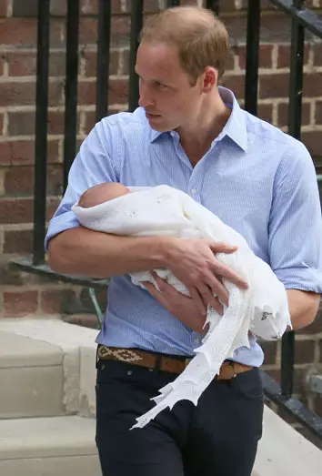 Prince William weEngland nemwanakomana wake