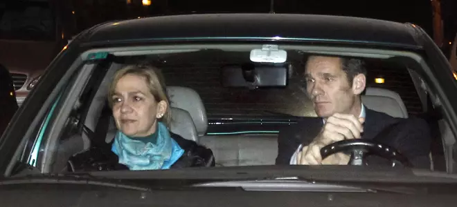 Iñaki Urdangarín sareng Infanta Cristina parantos tuangeun tuangeun romantis.