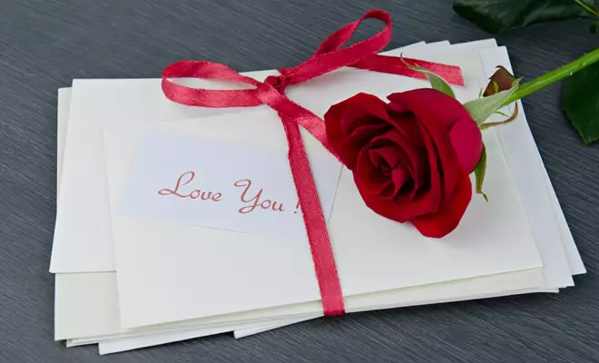 Πρακτικές και χρήσιμες συμβουλές για να γράψετε ένα γράμμα αγάπης για την κοπέλα σας