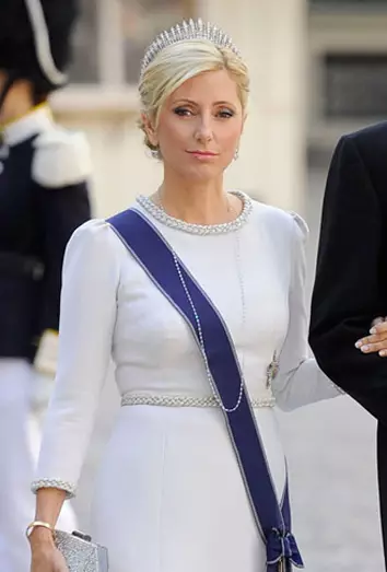 Marie-Chantal avy any Gresy, a la Sara Carbonero: endrika mampiady hevitra indrindra amin'ny fampakaram-bady Royal Soedoà