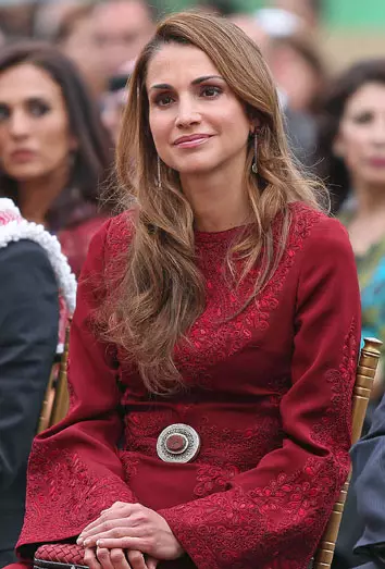 Jordan's Rania, éblouissante : l'éternelle rivale de Letizia revient