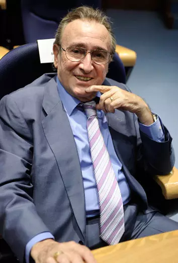 馬諾洛·埃斯科巴。