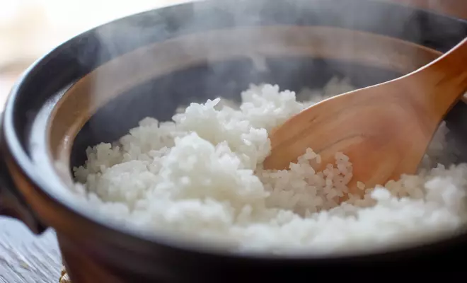 Betydningen av å drømme at du koker ris