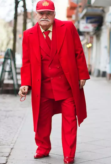 An octogenarian, a new street style icon