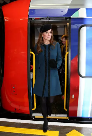 Kate Middleton, fångad på tunnelbanan!