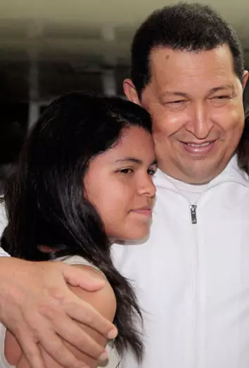 A reação da filha de Chávez no Twitter após a morte do pai 35364_1
