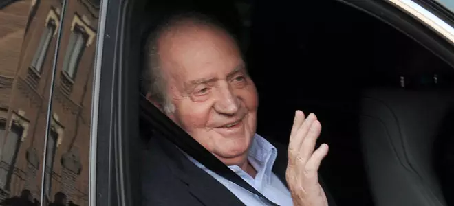 'Eccomi di nuovo', l'umorismo di re Juan Carlos prima della sua operazione