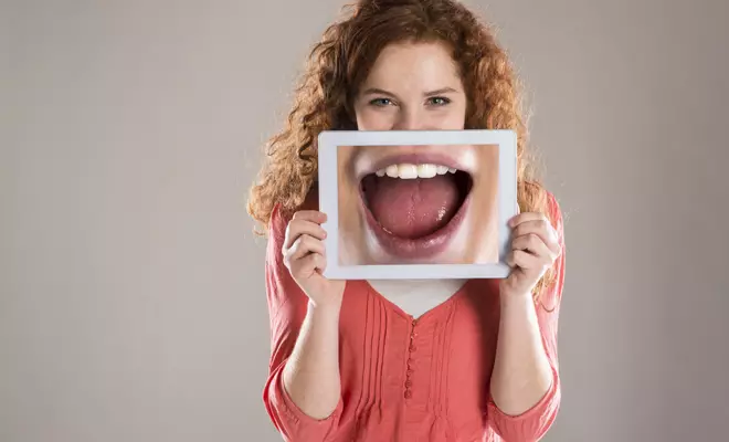 Sadar diri memiliki mulut besar: cara mengatasinya