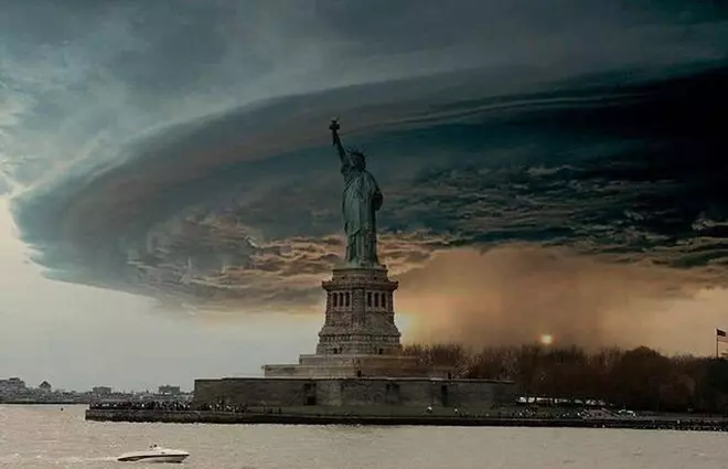 Hurricane Sandy in New York. Mayan prophecy of the end of the world 2012