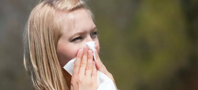 नाक रगत: कारण र उपचार