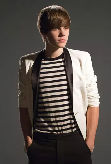 One Direction manĝas Justin Bieber. MTV-premioj