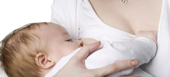 母乳喂養爭議