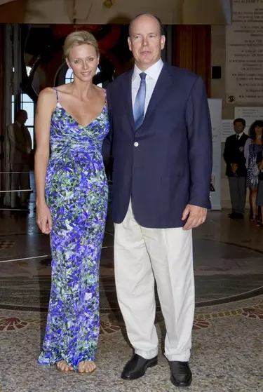 Πρώτη επίσημη πράξη του Albert of Monaco και της Charlene Wittstock μετά τον μήνα του μέλιτος