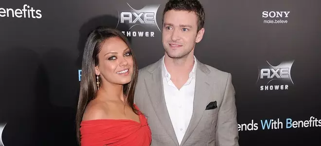 Justin Timberlake ak Mila Kunis anseye Irina Shayk ki jan yo dwe 'zanmi ak benefis'.