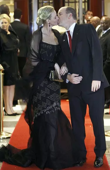 Alberto de Monaco และ Charlene Wittstock ฉลองงานแต่งงานด้วยงานเลี้ยงใหญ่ในแอฟริกาใต้