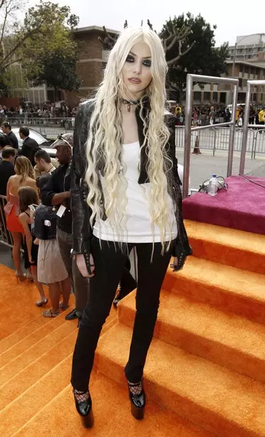 Taylor Momsen, la nena bé de 'Gossip Girl', exhibeix a Espanya el seu vessant rock