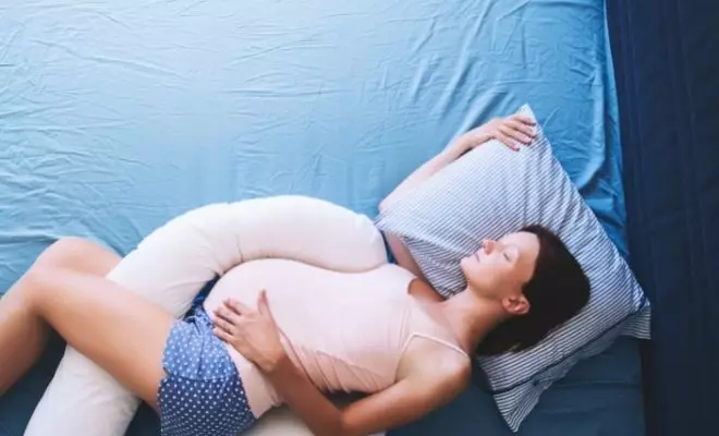 Поради щодо боротьби з безсонням під час вагітності