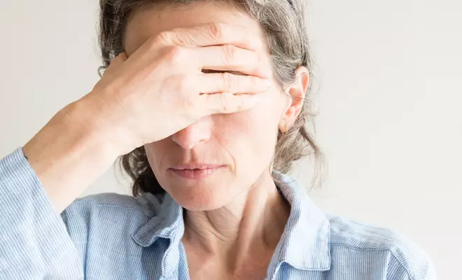 Oare tips om duizeligheid te ûntlêsten yn 'e menopoaze