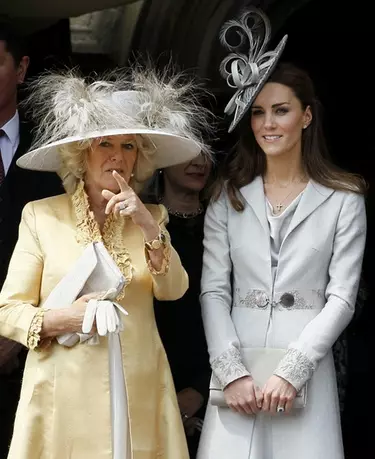 Catherine Middleton en Camilla Parker-Bowles, handlangers in de Processie van de Orde van de Kousenband