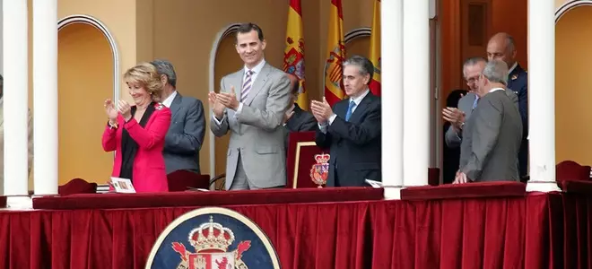 Prince Felipe aliongoza Mbio za Hisani na Esperanza Aguirre