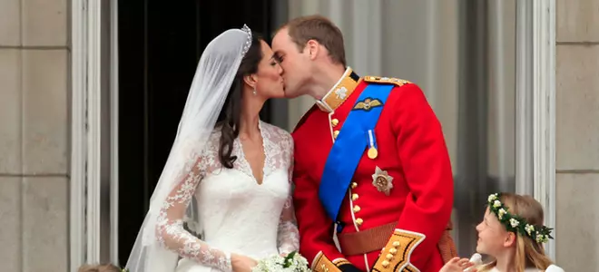 Die besonderhede van die luukse wittebrood van William van Engeland en Kate Middleton