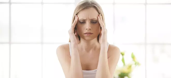 A relação entre dor de cabeça e olheiras