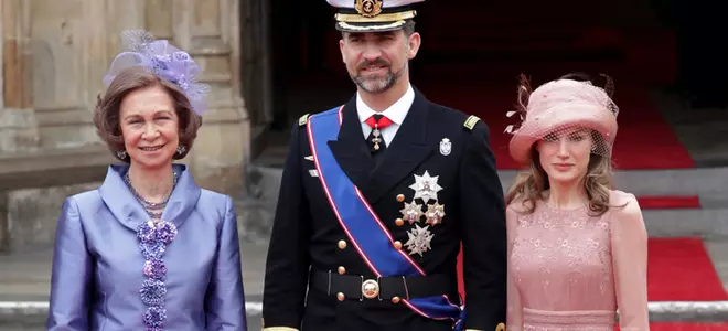 Prinses Letizia, koningin Sofia en Victoria van Swede skitter by die koninklike troue in Engeland 39761_1