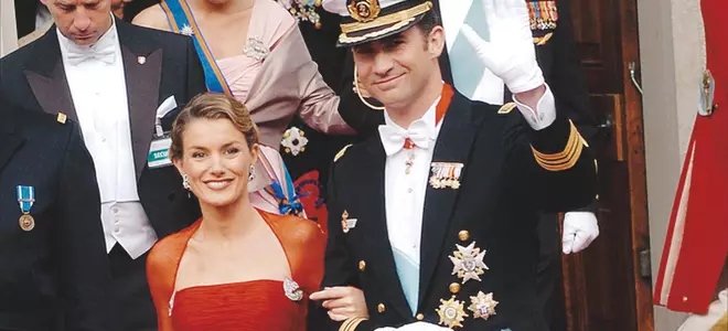 Die 'look' van prinses Letizia by die koninklike troue