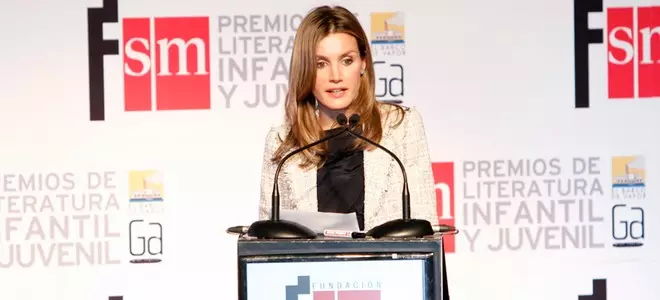 Dona Letizia preside o Prêmio SM de Literatura Infantil incentivando a leitura