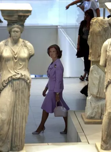 Koningin Sofia keert terug naar haar geboorteland Griekenland om een tentoonstelling te openen in Cervantes
