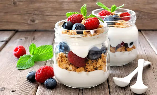 Вкусни рецепти за појадок со јогурт за да имате многу енергија