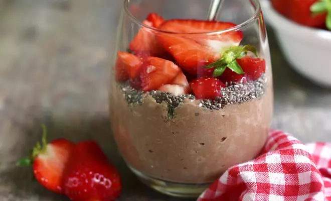 Yogurt recipe with cocoa and strawberries for breakfast