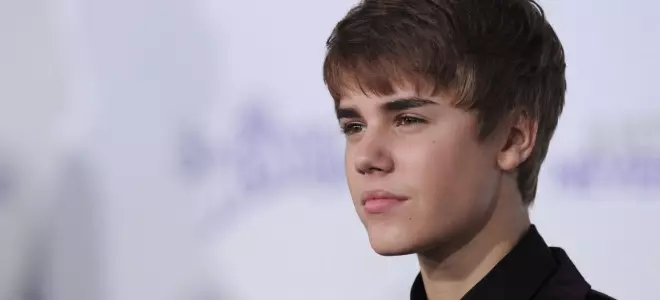 Justin Bieber fil-premiere tal-films tiegħu