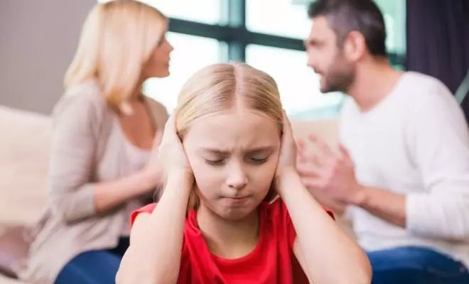 Cila është mënyra më e mirë për të folur me fëmijët tuaj për divorcin?