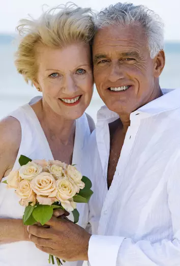 faedah perkahwinan: mengurangkan risiko demensia sebanyak 42%
