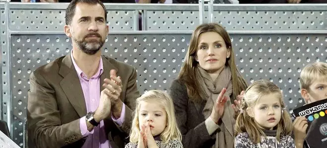 Güçlü söylentiler, Prenses Letizia'nın üçüncü çocuğuna hamile olduğunu gösteriyor