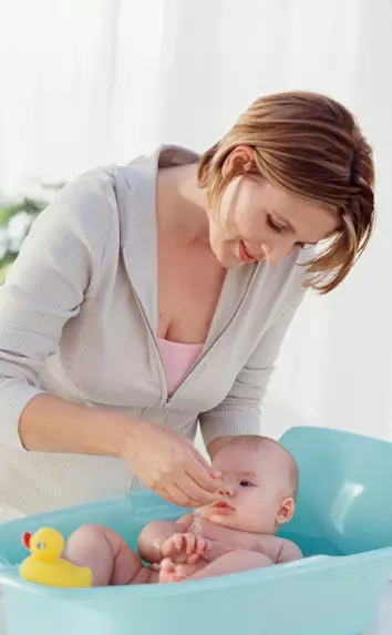 Tip kebersihan alat kelamin bayi