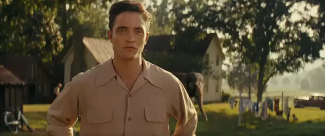 Pattinson trong một cảnh trong phim