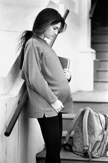 Terhes serdülő: egészségügyi, családi és pszichés problémák