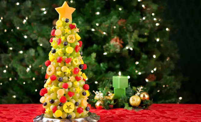Како да ставите новогодишно грозје во форма на дрво