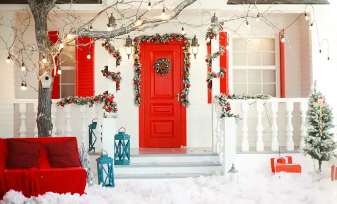 Идеје за украшавање врата за Божић