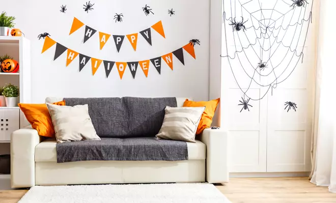 Ideas to decorate your house on Halloween (without spending too much money)