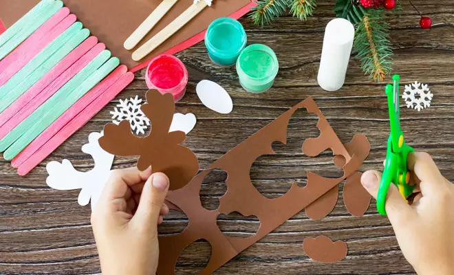 Πώς να διακοσμήσετε το σπίτι σας τα Χριστούγεννα με ανακυκλωμένα υλικά;