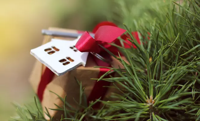Fessen néhány kulcstartót karácsonyi dekorációként otthonába